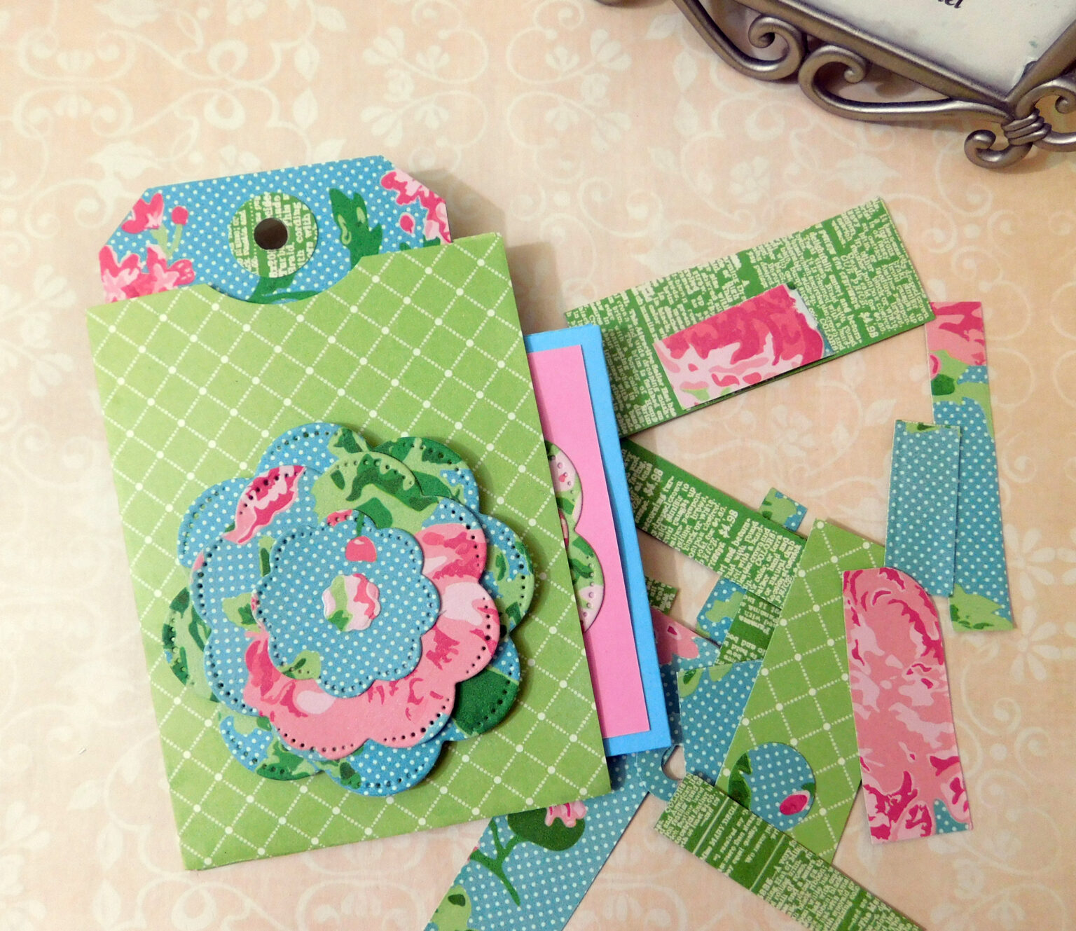 Mary Ferrari Graphic Design – What Can You Create?